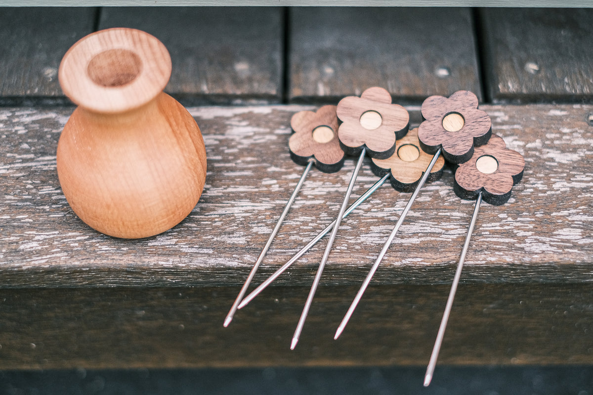 Tiny petals pick set – Petrichor Ceramics